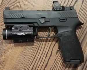 8 Best Pistol Lights in 2021 for All Budgets [Real Pictures and Hands ...